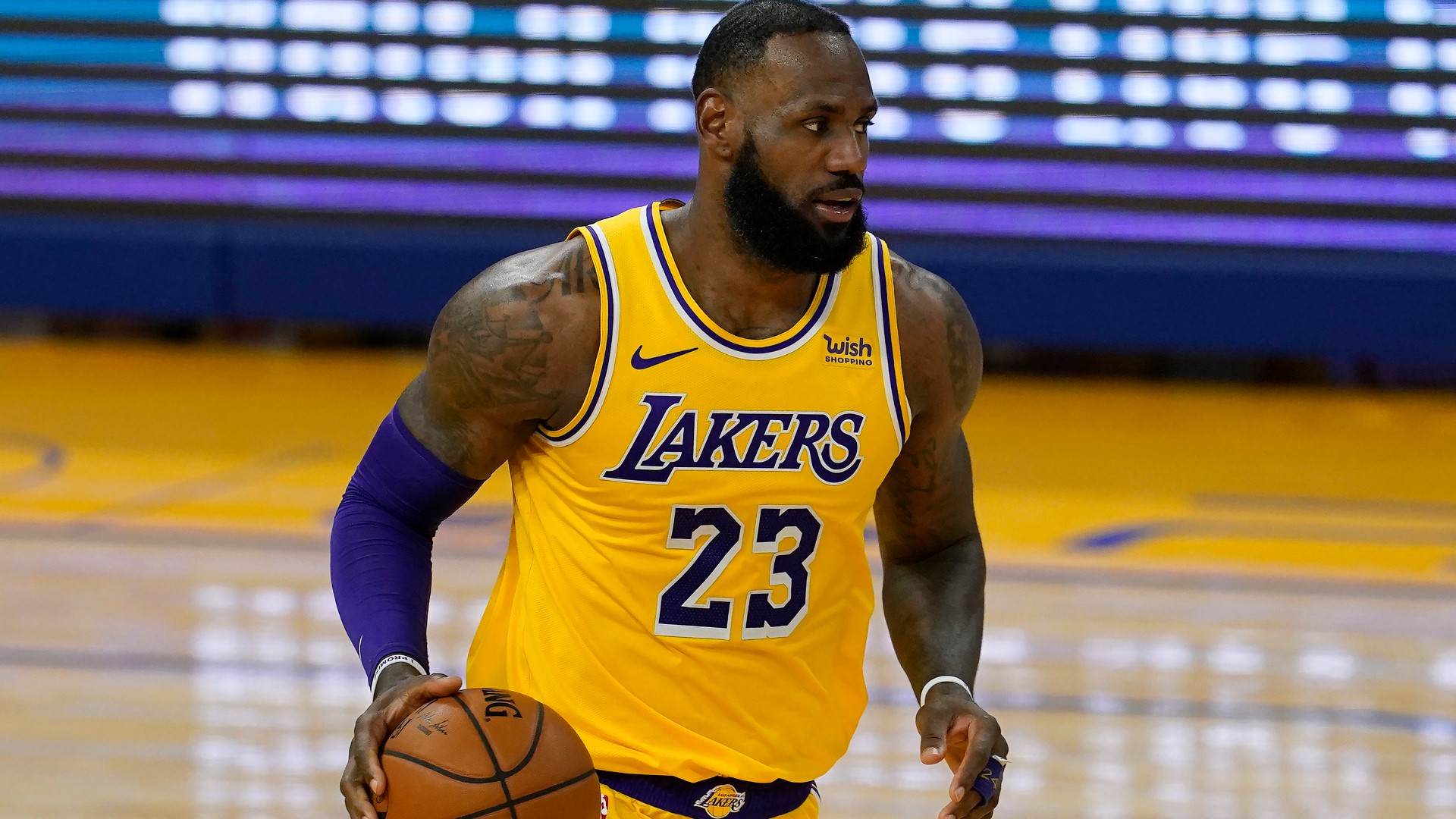 Who is on the NBA's 75th anniversary team? | abc10.com