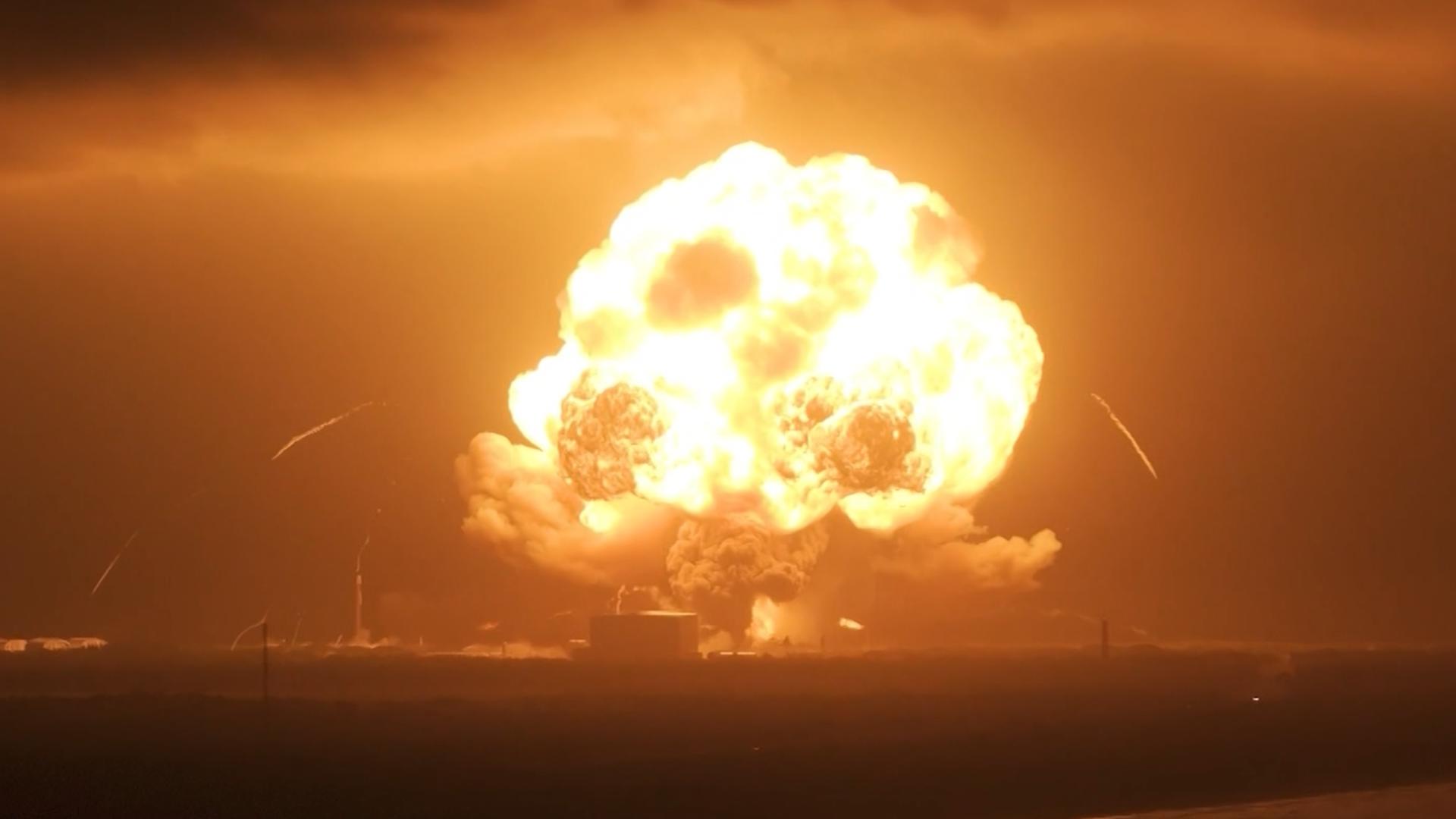 Blue Origin rocket explodes in massive fireball during test on launch ...