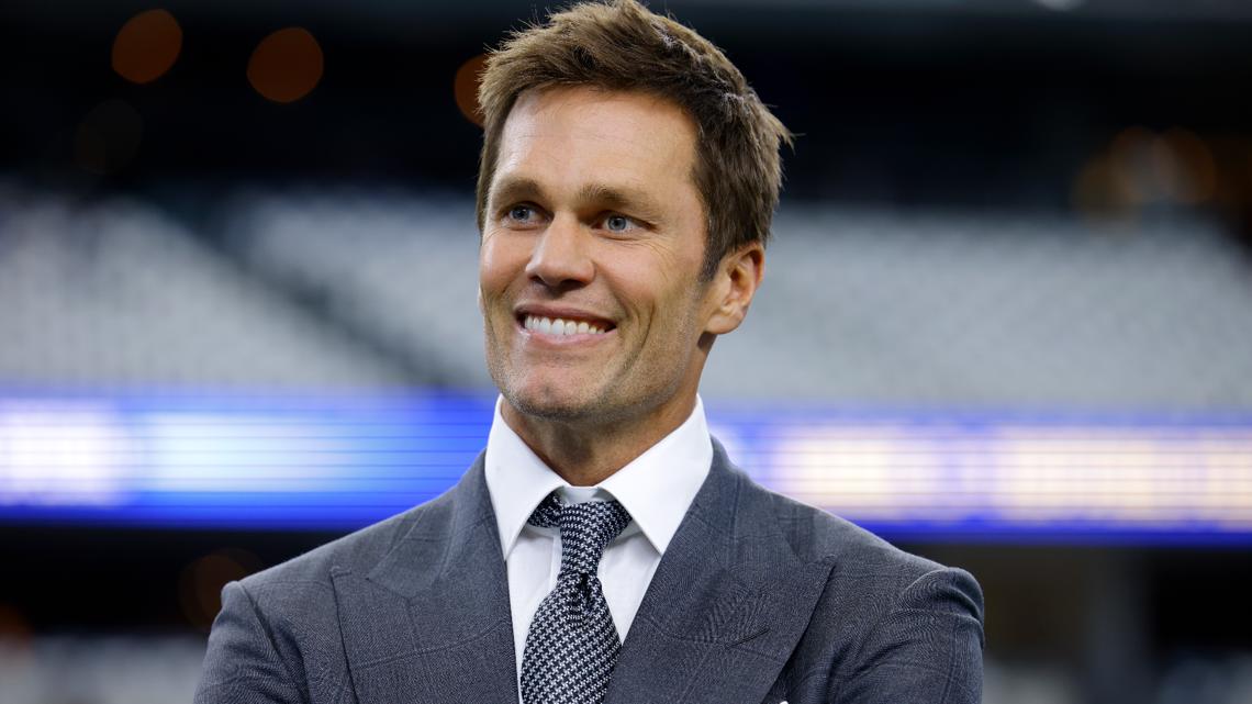 Tom Brady says his new dog is a clone of his late pup Lua | abc10.com