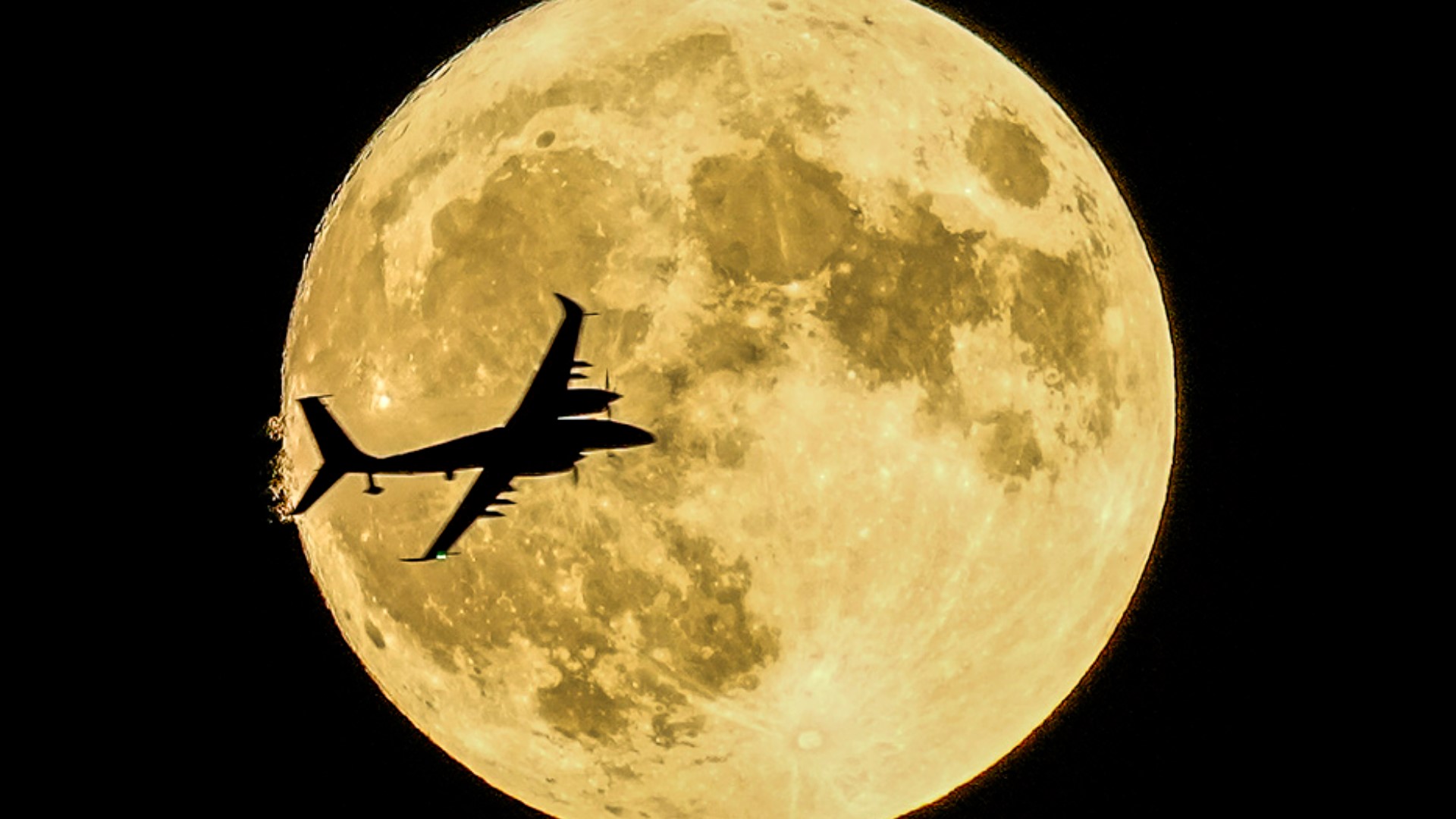 PHOTOS: Rare blue supermoon lights up August night sky | abc10.com
