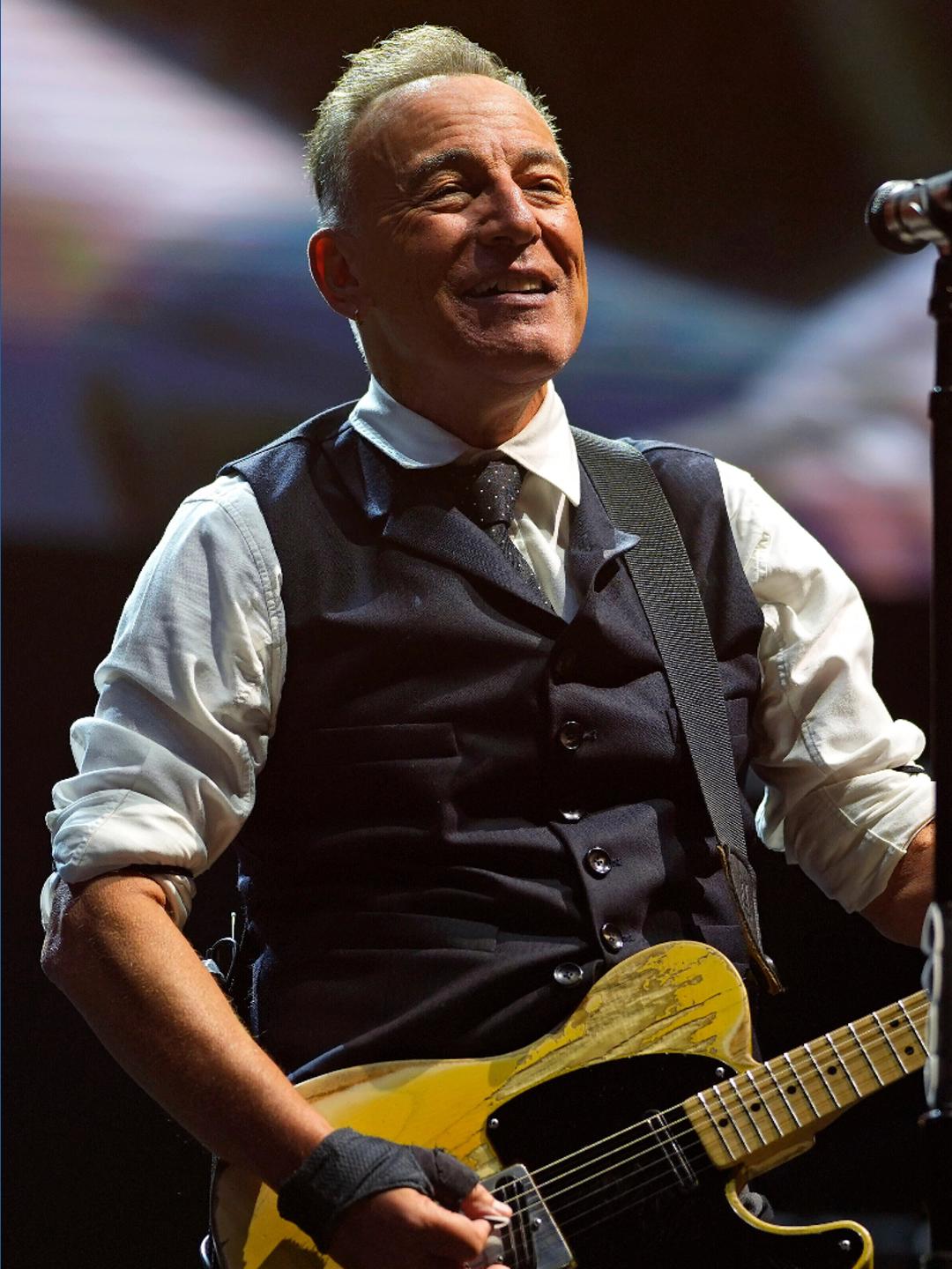 Bruce Springsteen announces 2026 ‘Land of Hope and Dreams’ tour | abc10.com