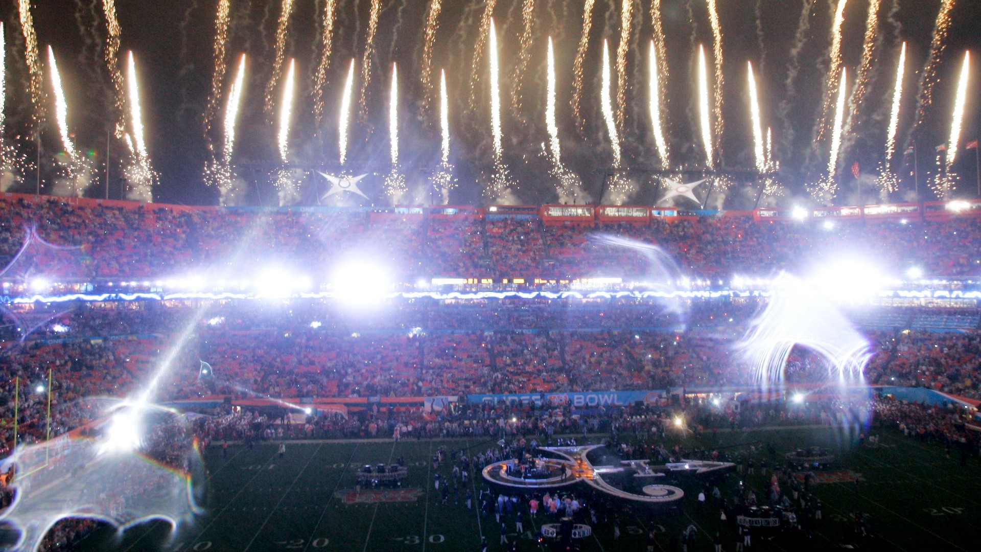 Super Bowl halftime shows: Iconic performances through the years ...