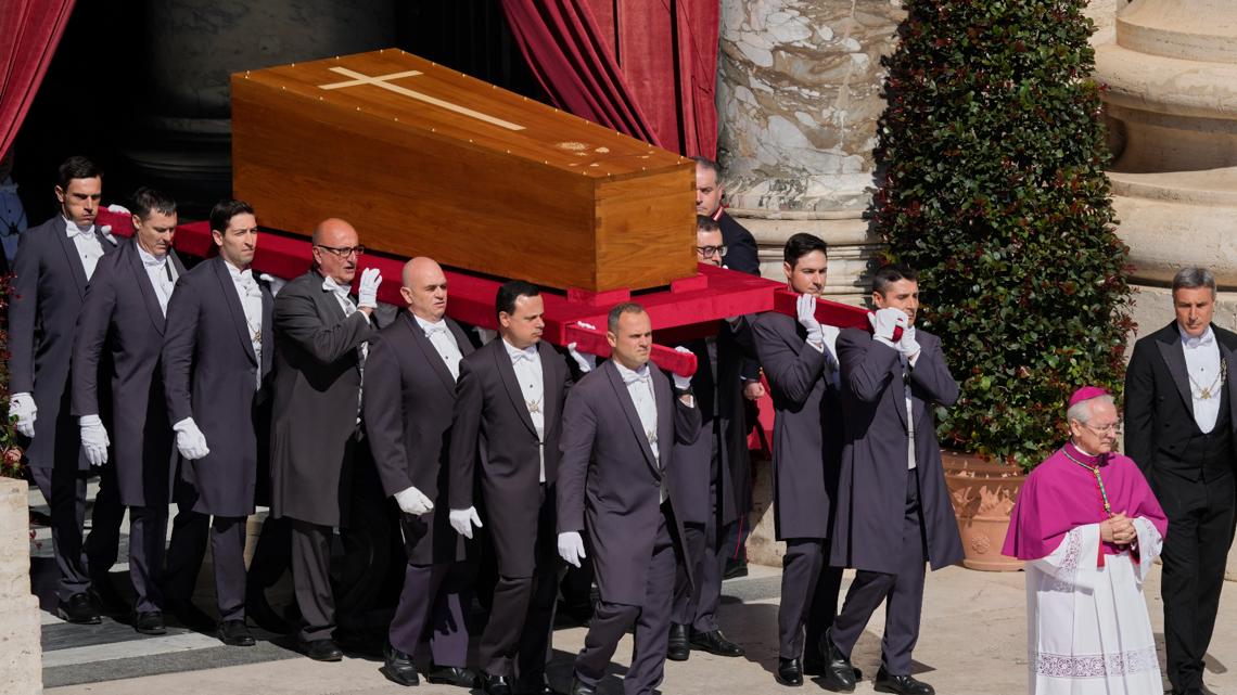 Who were the pallbearers for Pope Francis? | abc10.com