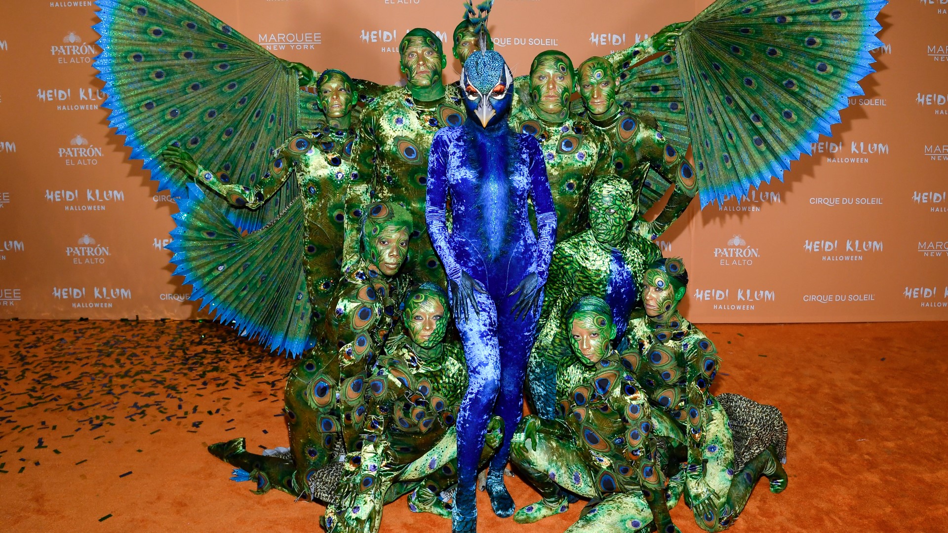 Heidi Klum, the 'Queen of Halloween,' reveals 2025 costume | abc10.com