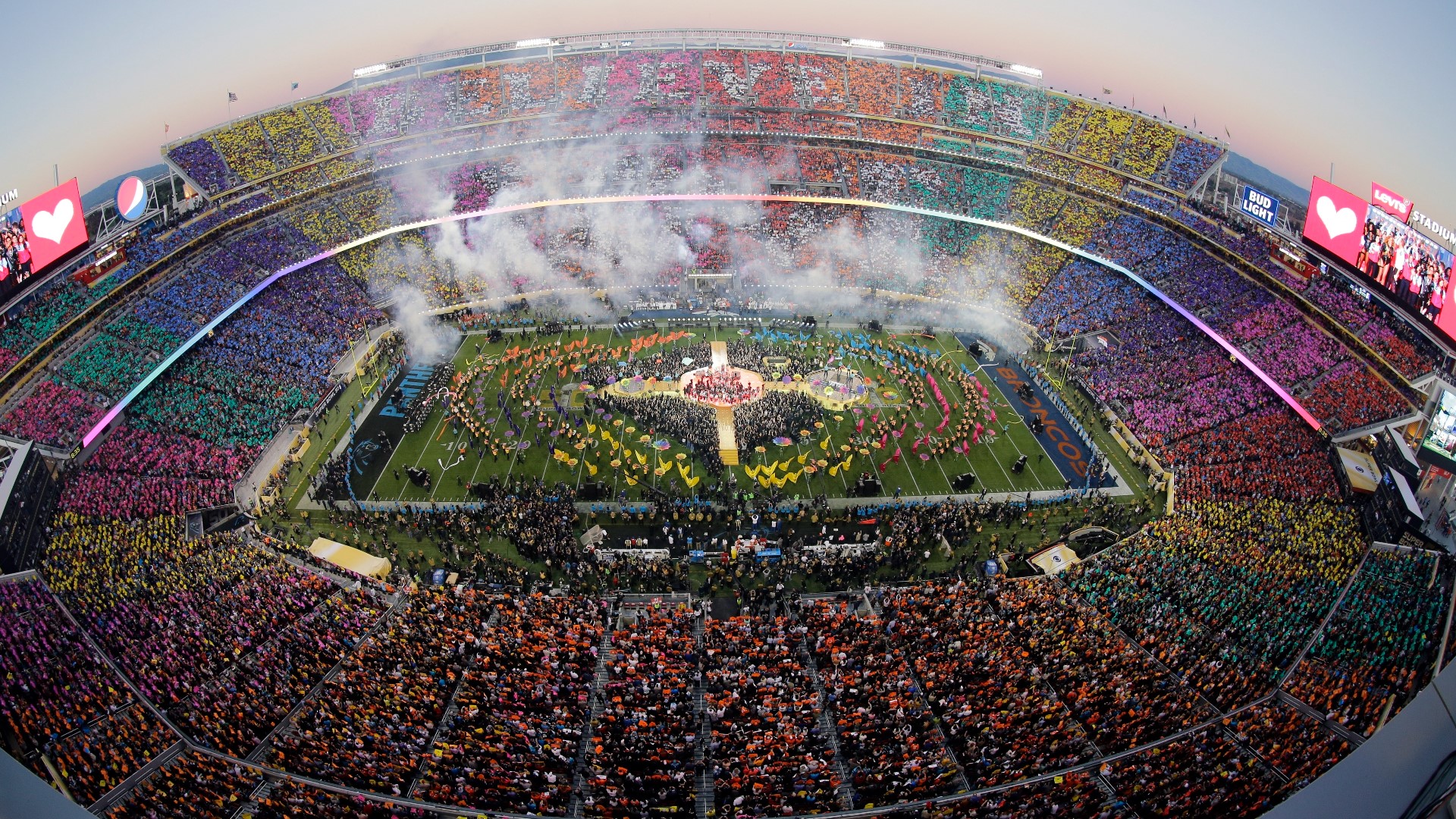 Super Bowl halftime shows: Iconic performances through the years ...