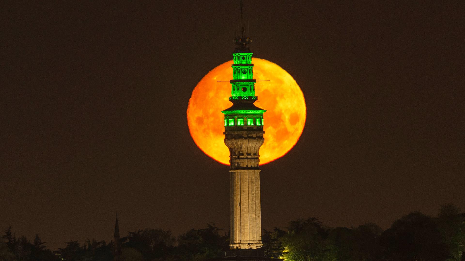 May will have two full moons, including a rare 'blue micromoon' ending ...