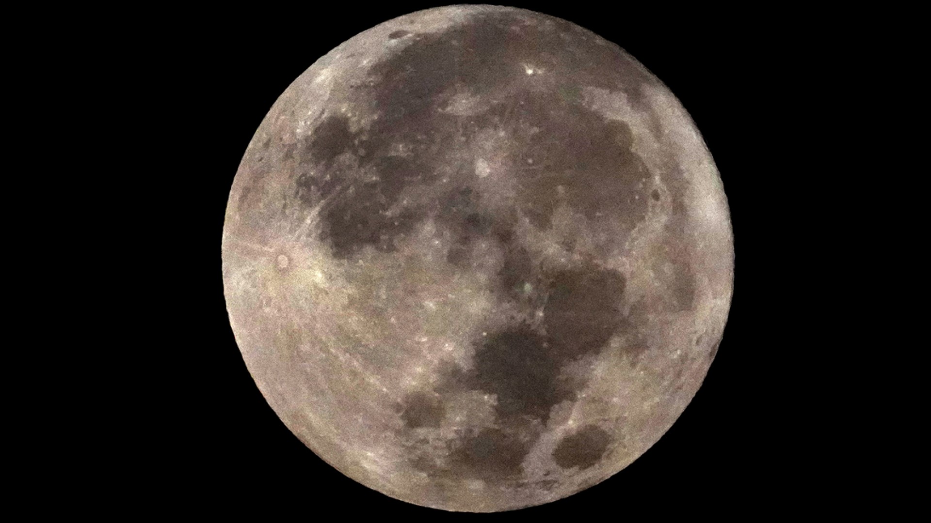 PHOTOS: Rare blue supermoon lights up August night sky | abc10.com