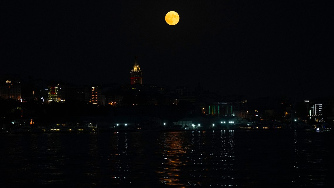 PHOTOS: Rare blue supermoon lights up August night sky | abc10.com