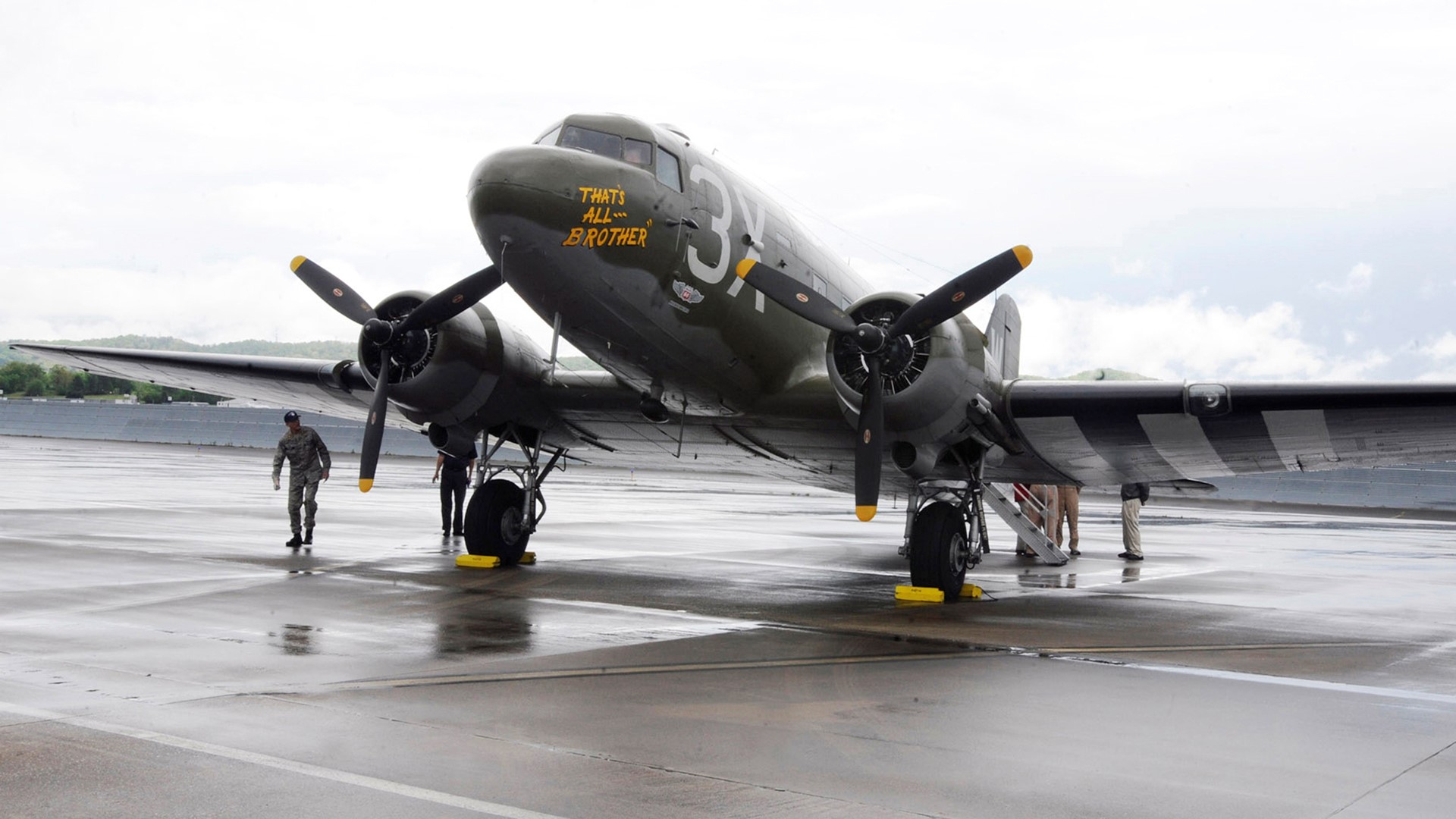 D-Day airplane restored for 75th anniversary celebration | abc10.com