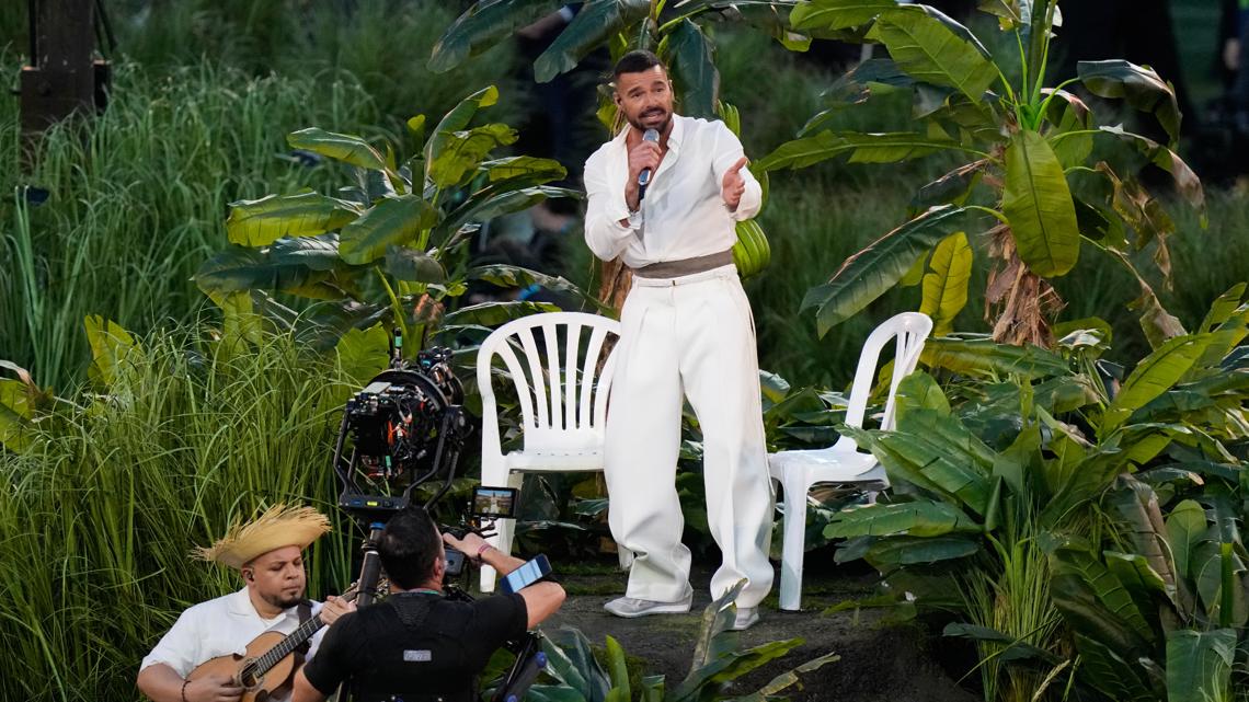 Here's who performed with Bad Bunny in the Super Bowl halftime show ...