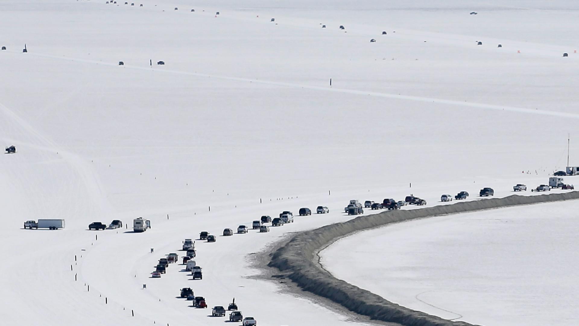 Driver Chris Raschke dies in Bonneville crash at 283 mph | abc10.com