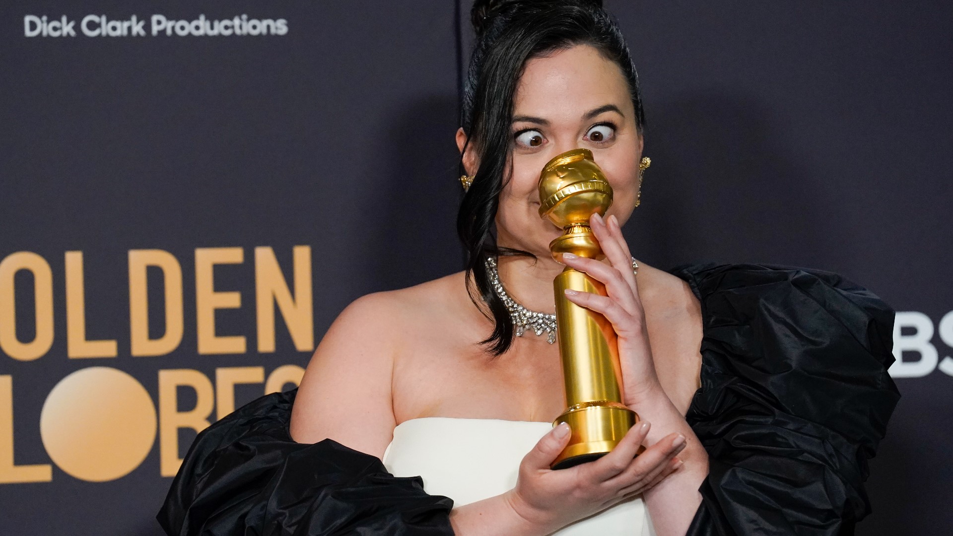 Golden Globes: Lily Gladstone makes history with best actress win ...