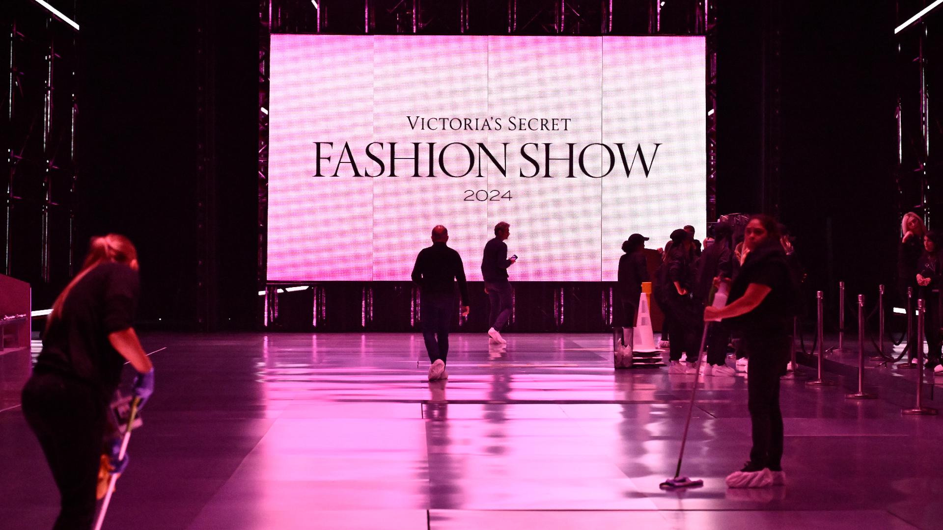 What time is Victoria's Secret Fashion Show 2025? | abc10.com