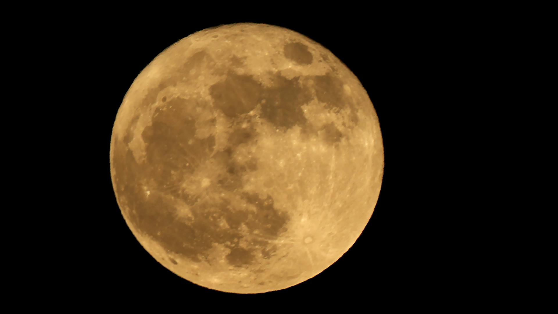Strawberry moon 2025: When to watch June's full moon | abc10.com