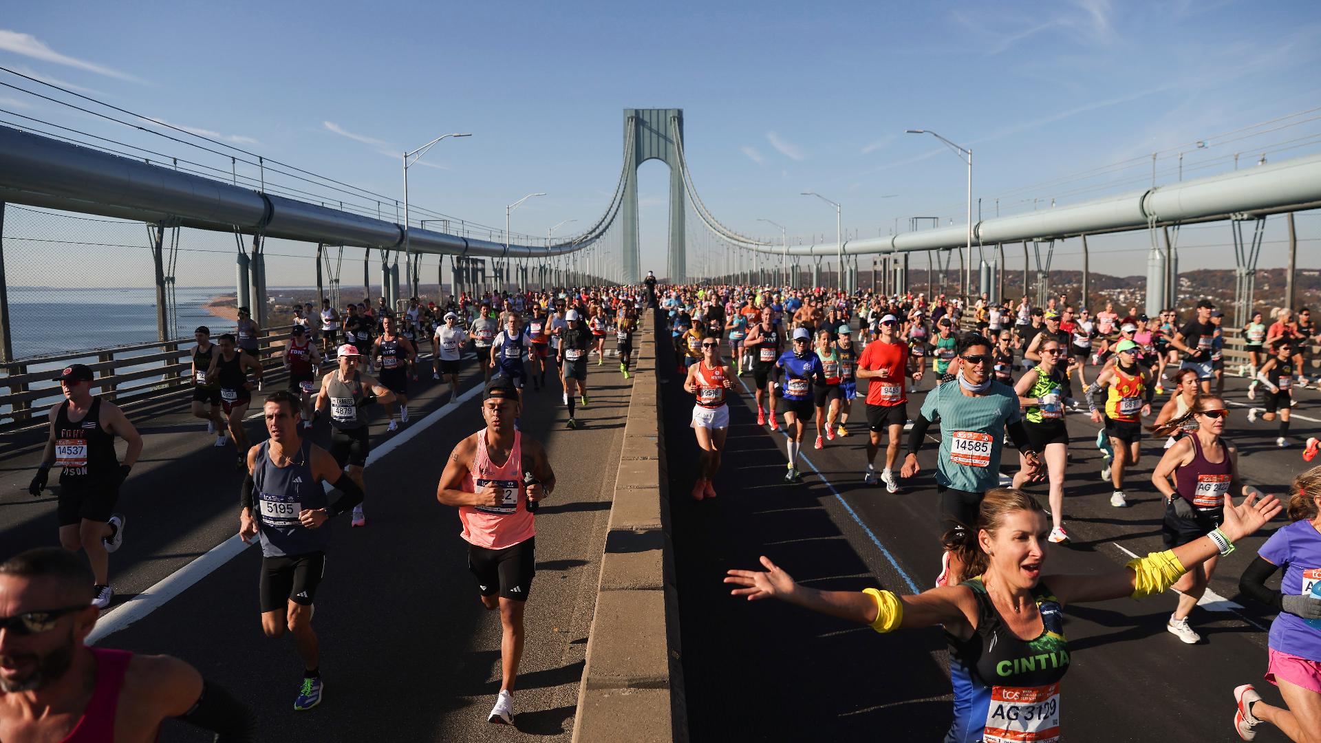 'Wicked' Broadway actor runs NYC marathon, hops on stage for two ...