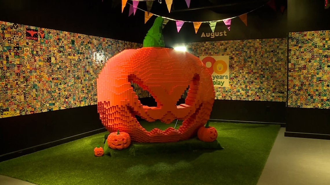 LEGOLAND debuts pumpkin made of 15,000 LEGOS | abc10.com
