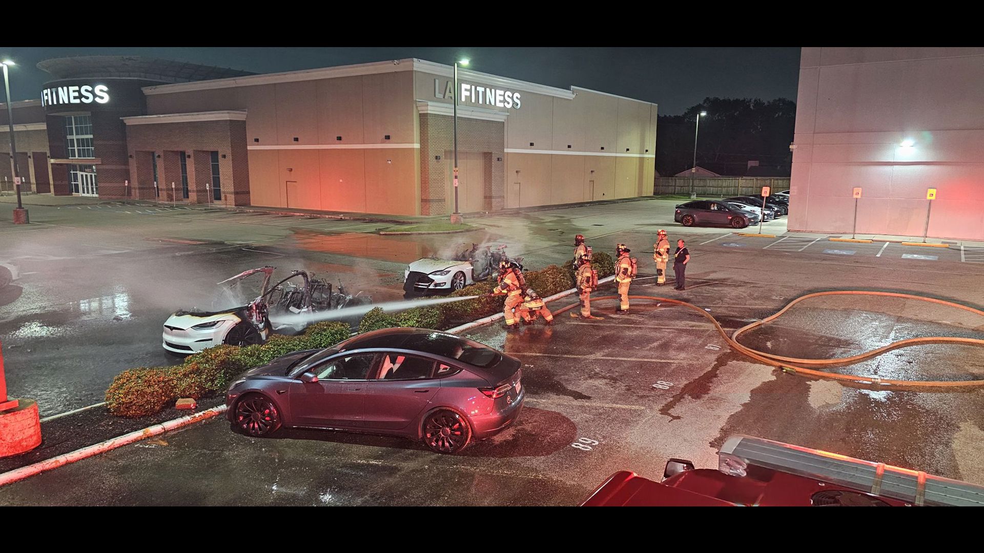 Teslas burned at Houston dealership, HFD says | abc10.com