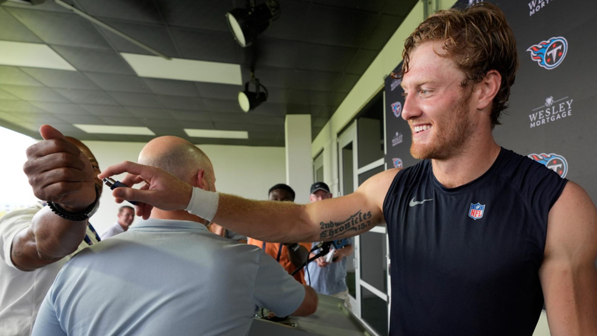 Titans QB Will Levis introduces 'Parfum de Mayonnaise' cologne | abc10.com