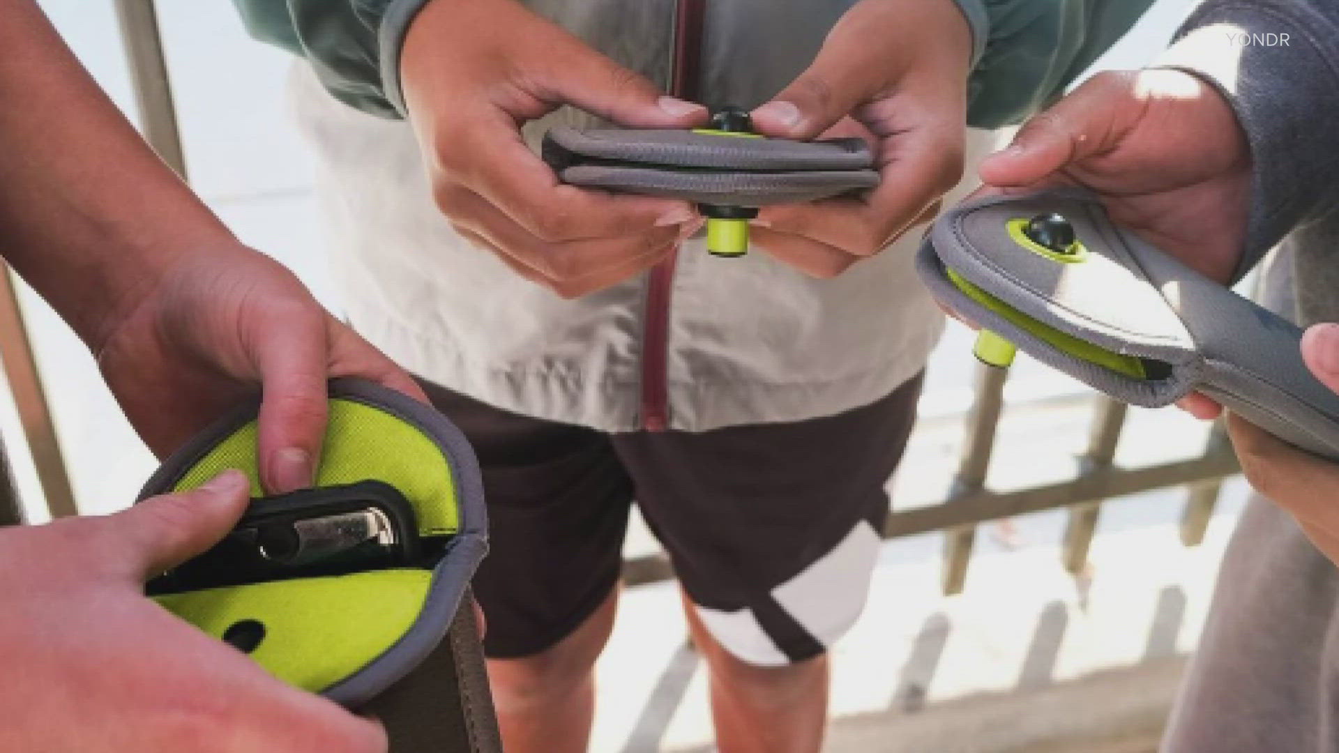 Seattle middle school will require students to lock up cellphones next ...