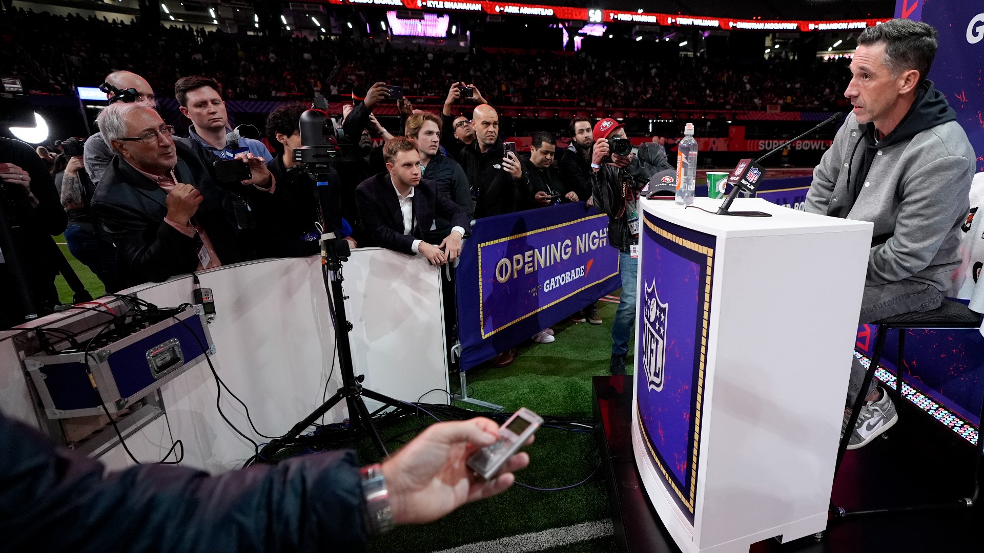 Kyle Shanahan trying to join dad Mike as Super Bowl winner | abc10.com