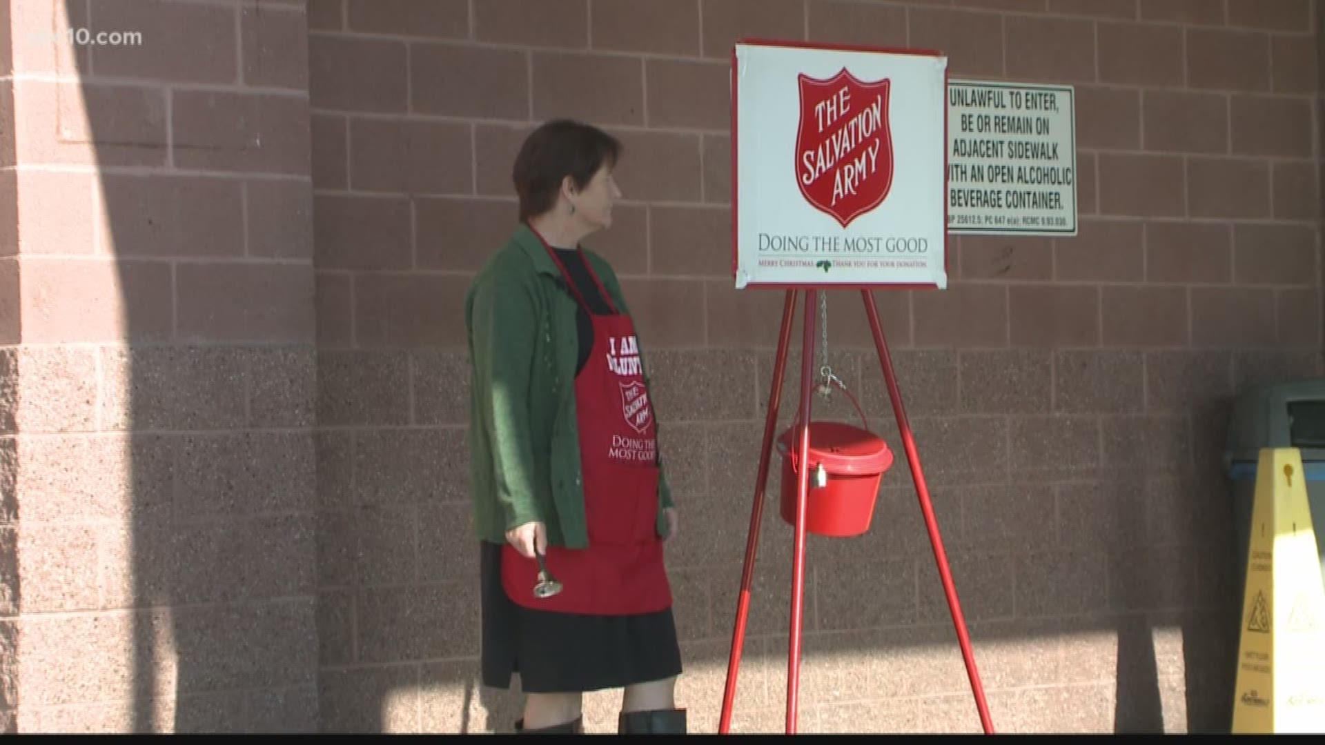 Bell ringer returning the favor after getting help from Salvation Army ...