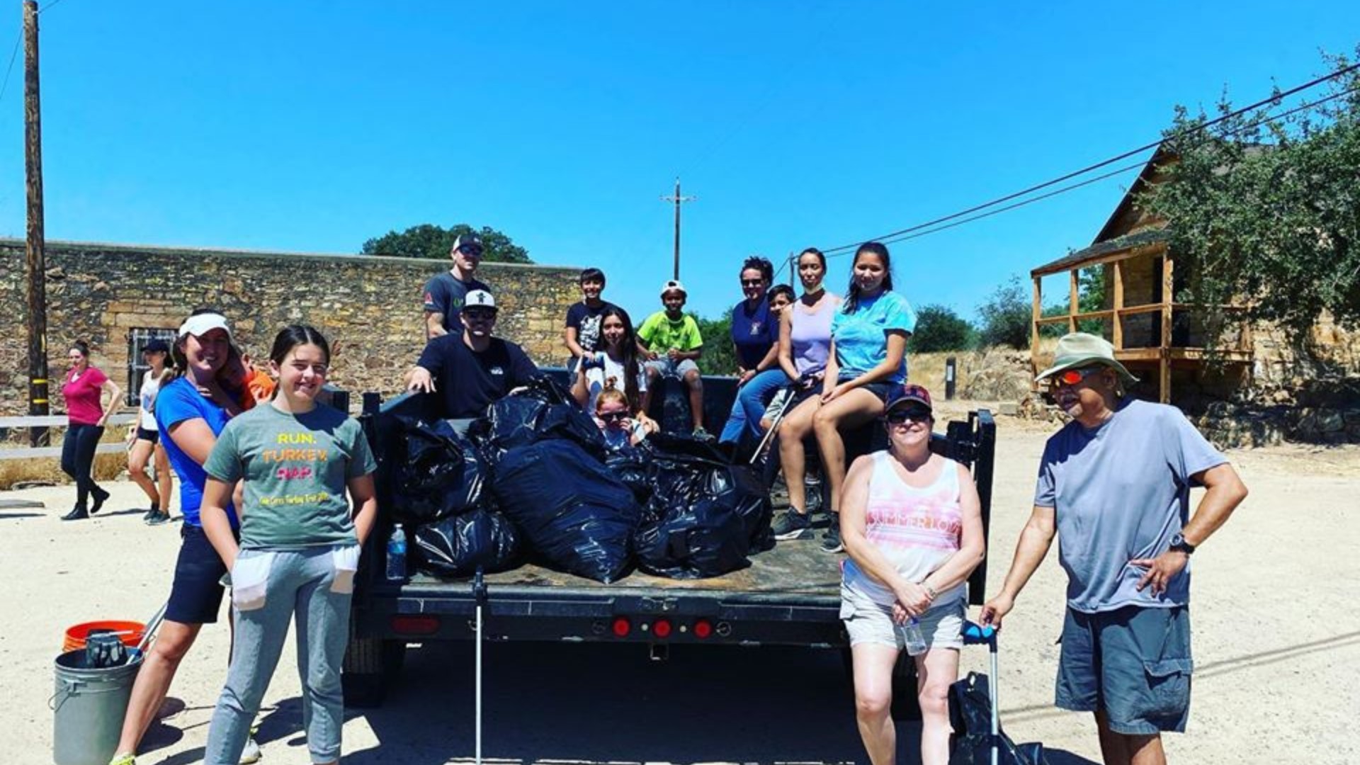 Modesto group bags 2,500 lbs of trash in Stanislaus County | abc10.com