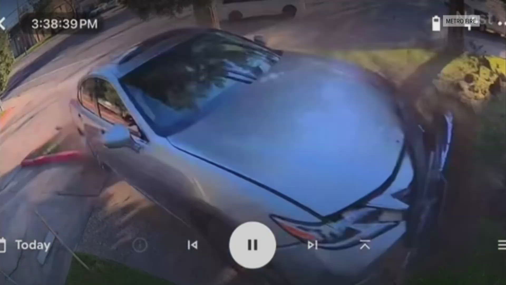 Single-vehicle crash damages Carmichael church; cause under ...