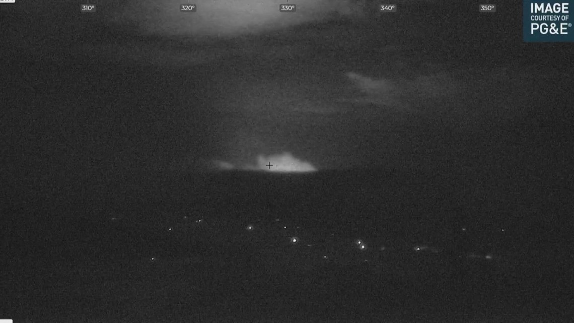 California Wildfire: Lightning-sparked head Fire in Siskiyou County ...