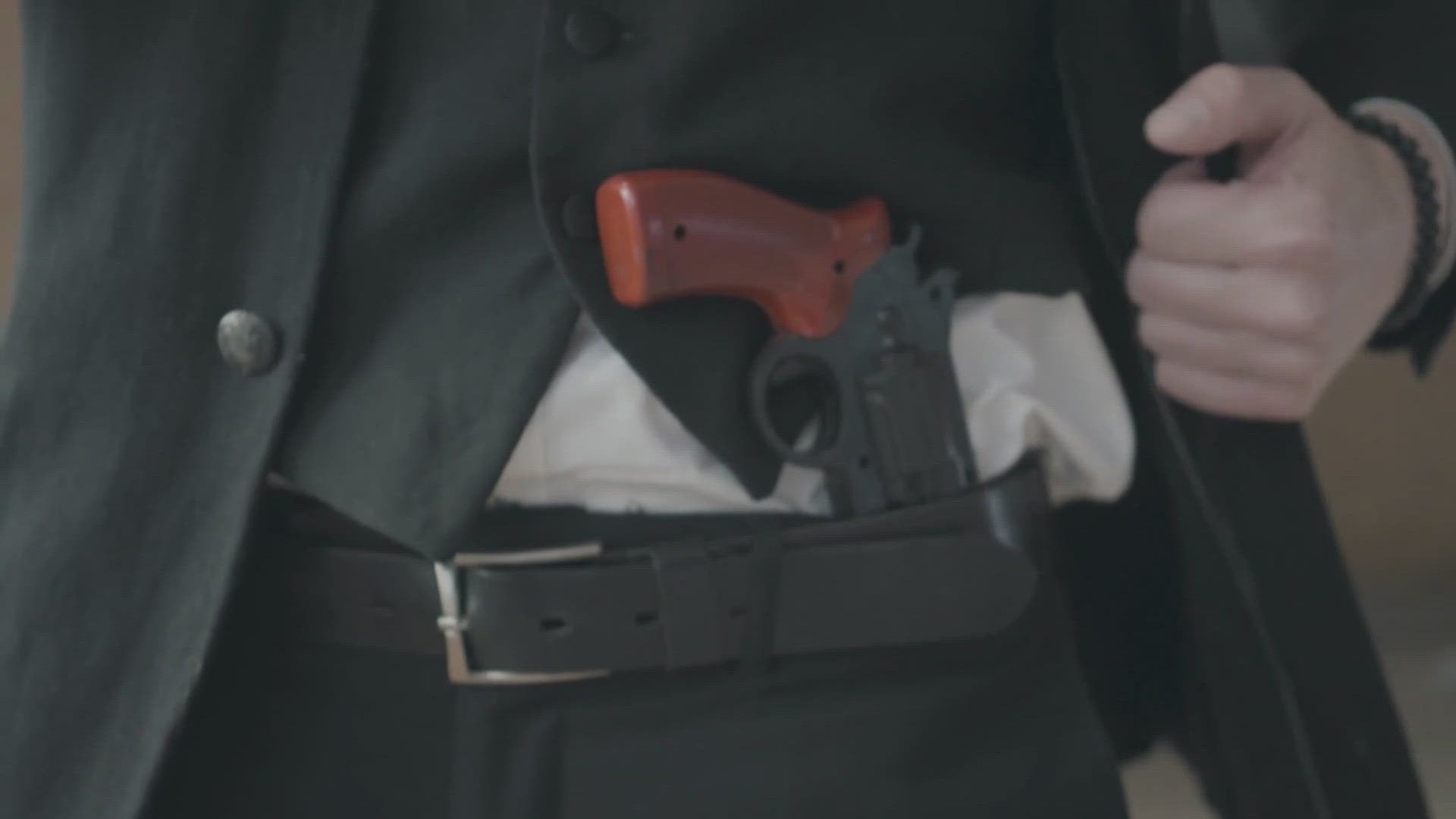 Missouri holds off No. 22 Florida 76-74 in SEC opener | abc10.com