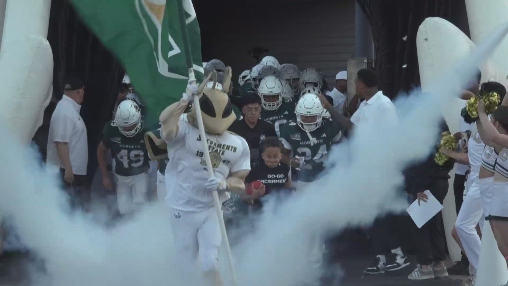 Sac State Hornets sting the Bears for homecoming game | abc10.com