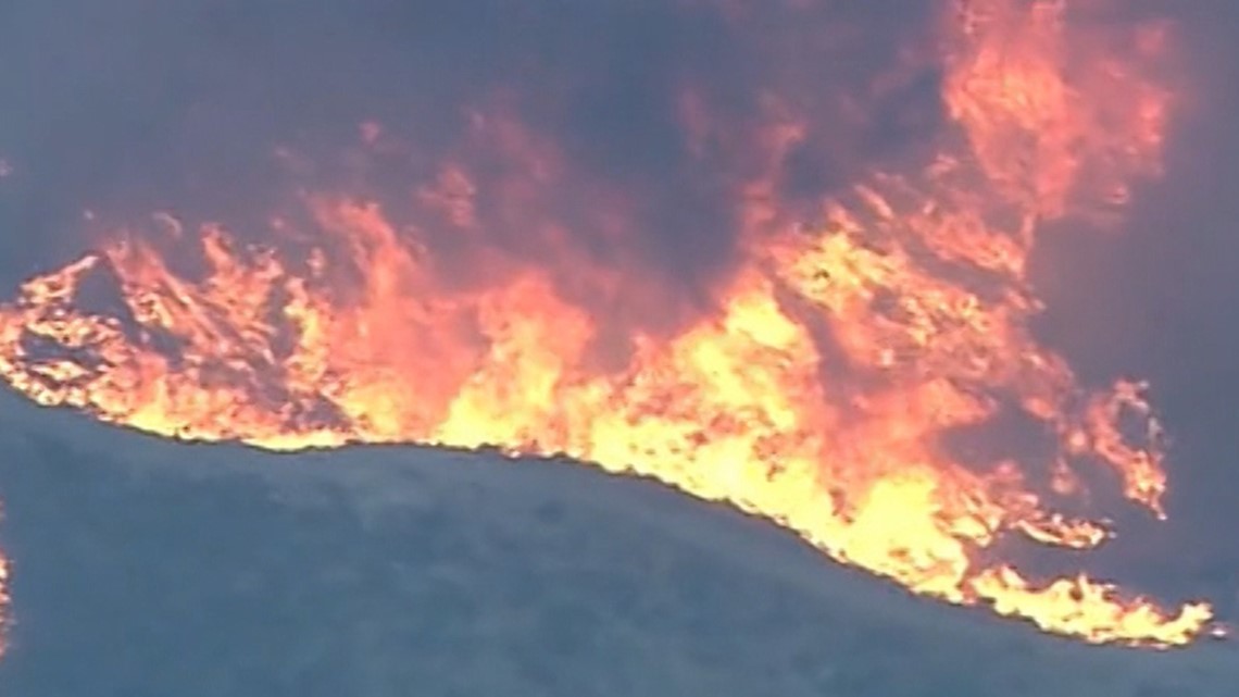 Tick Fire threatens homes in Canyon Country in Los Angeles County | RAW ...