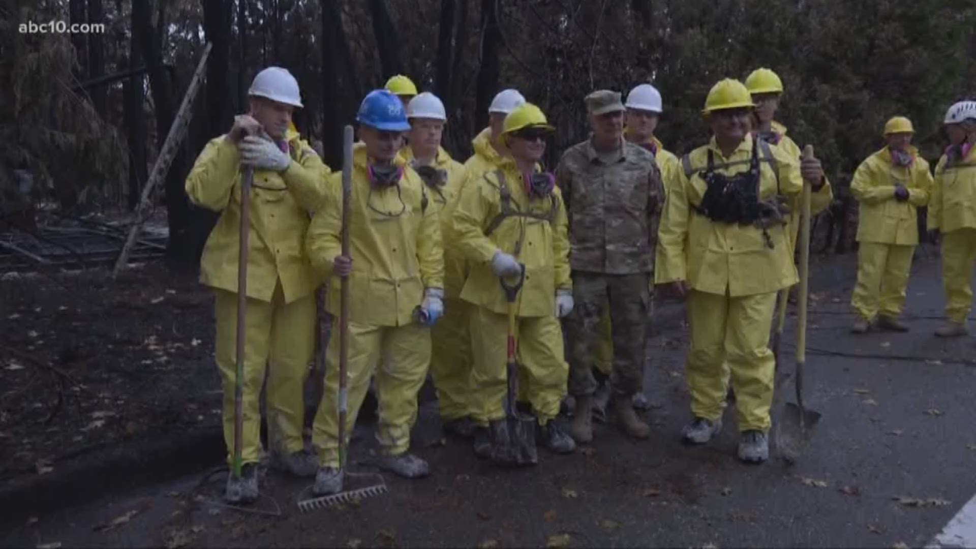 California National Guard leaders serve Thanksgiving dinner to troops ...