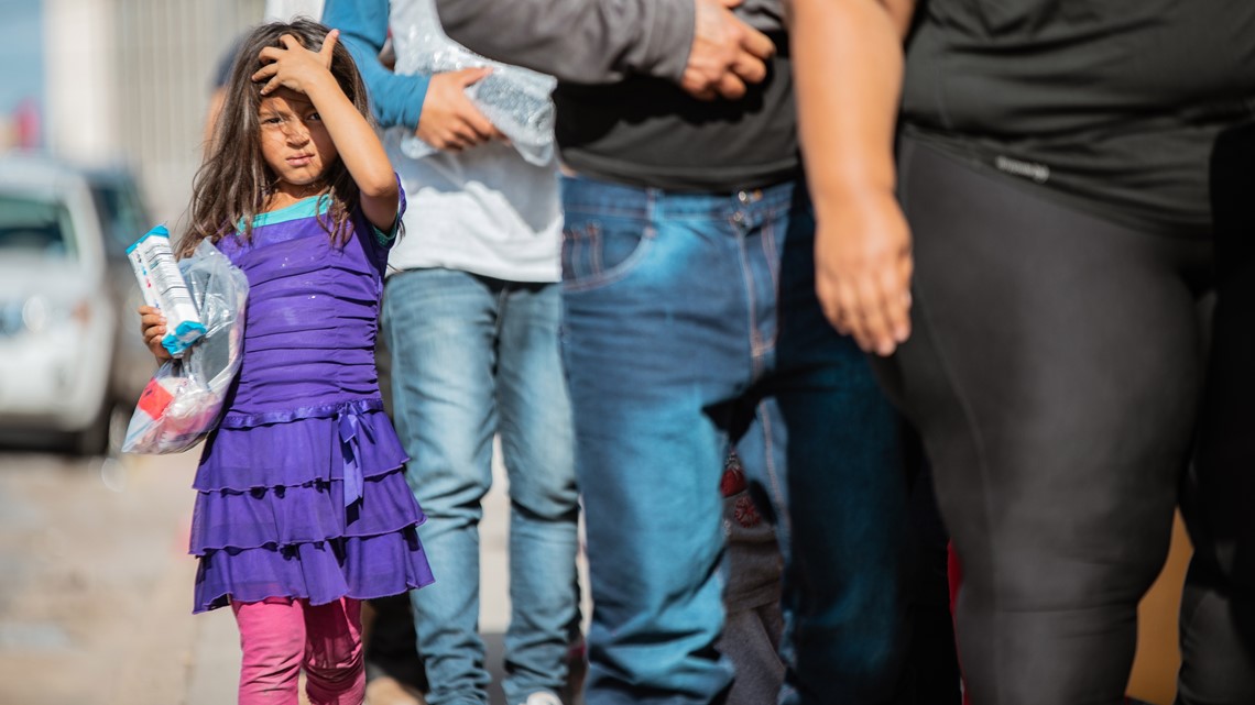 Pictures of a border crisis | abc10.com