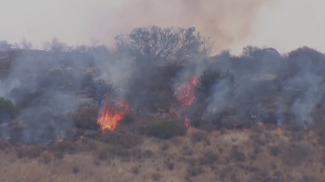 Sorrento Fire burns 80 acres in San Diego County as evacuation orders ...