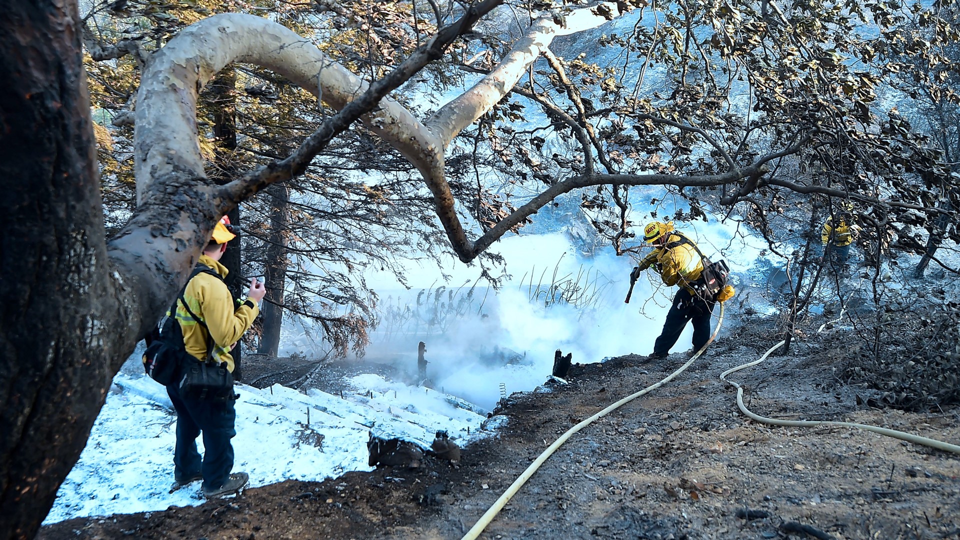 Fire map and road closures in Malibu and Thousand Oaks | Woolsey Fire ...