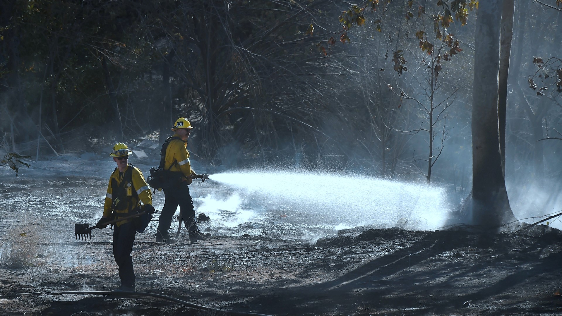 Fire map and road closures in Malibu and Thousand Oaks | Woolsey Fire ...