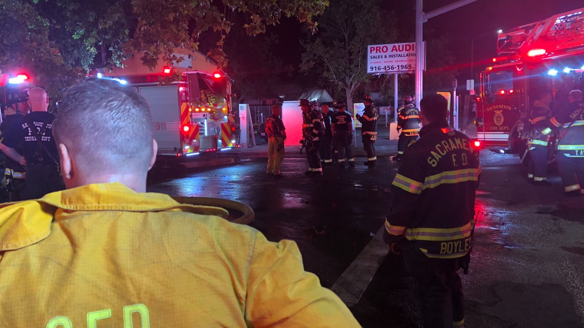 Sacramento Fire Department puts out fire that displaced family | abc10.com
