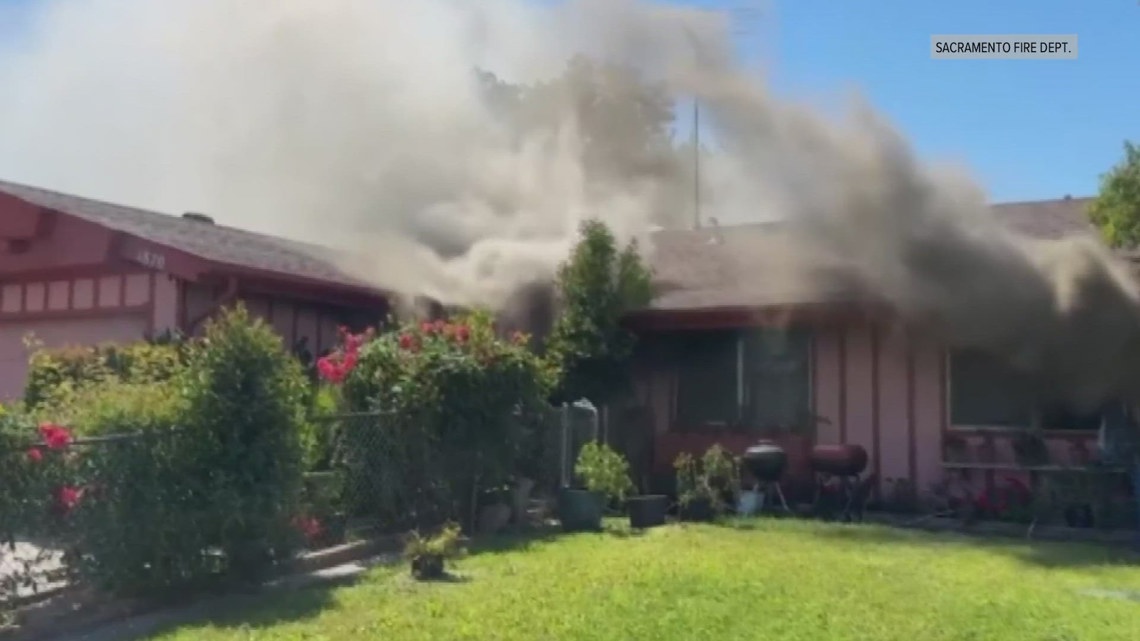 2 dead in South Sacramento house fire | abc10.com