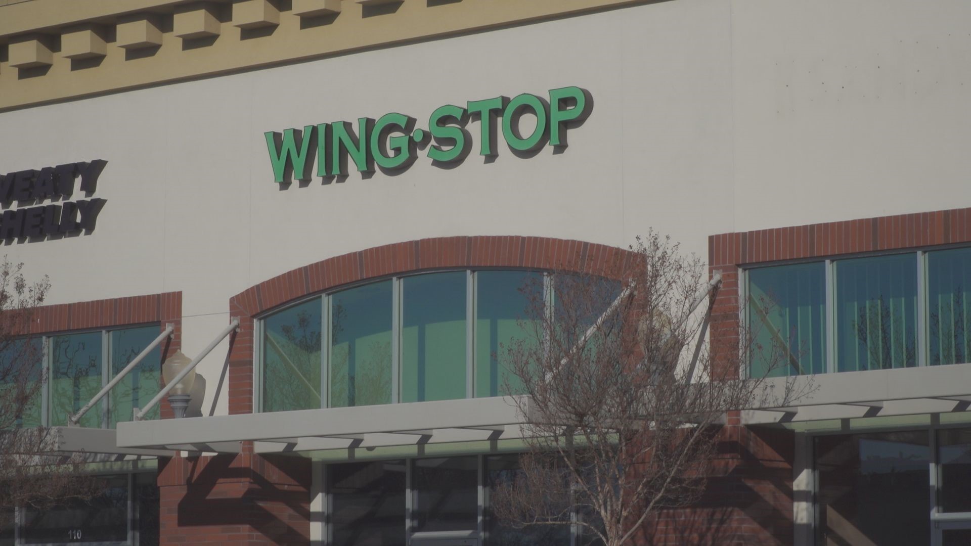 Natomas Wingstop faces issues with company and health officials | abc10.com