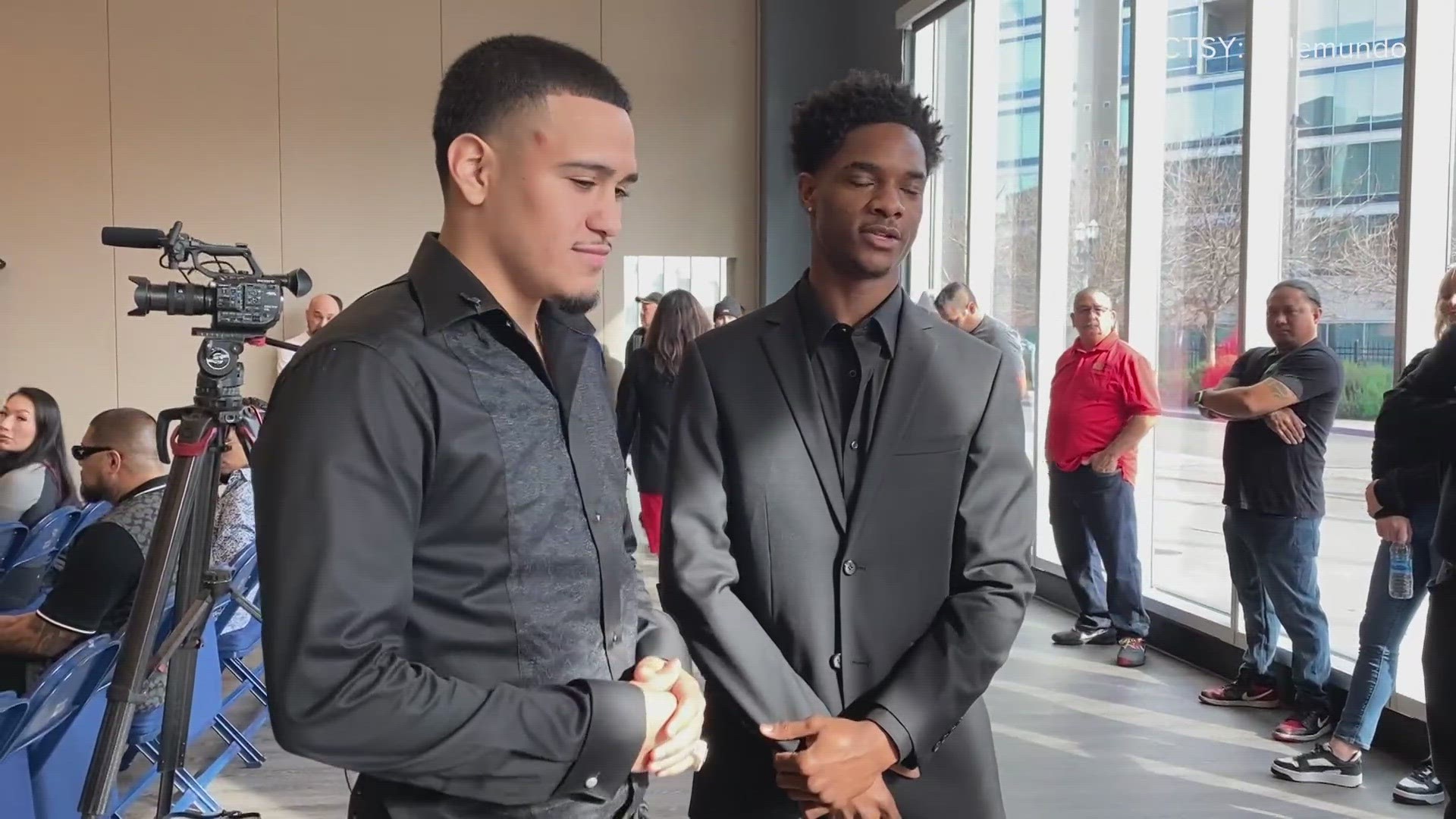 Gabriel Flores Jr. meets with students, announces upcoming boxing match ...