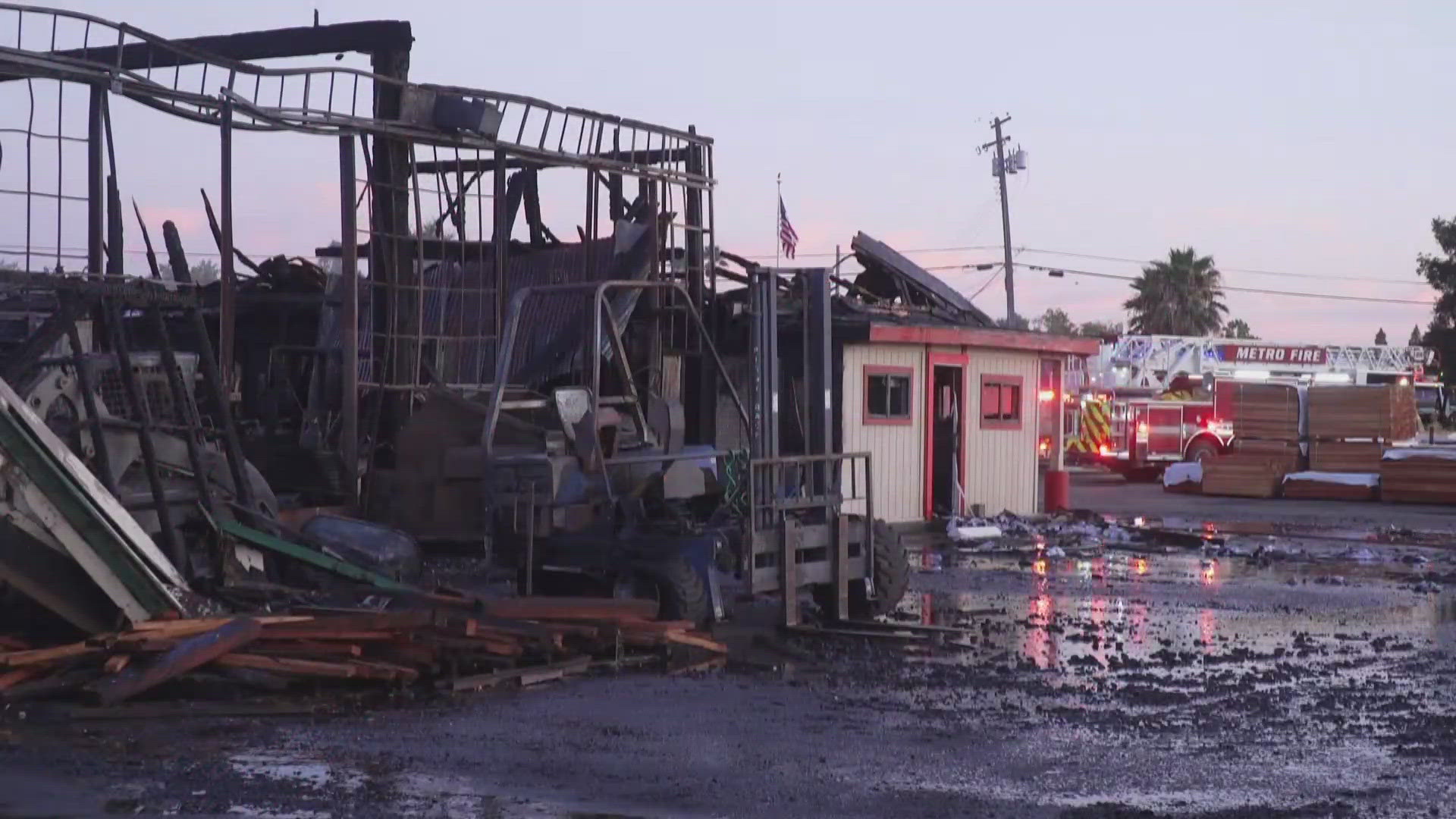Sacramento Lumber Yard burns down in fire | abc10.com