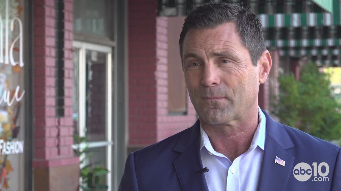 Tom Patti, candidate for the 9th Congressional district talks with ...