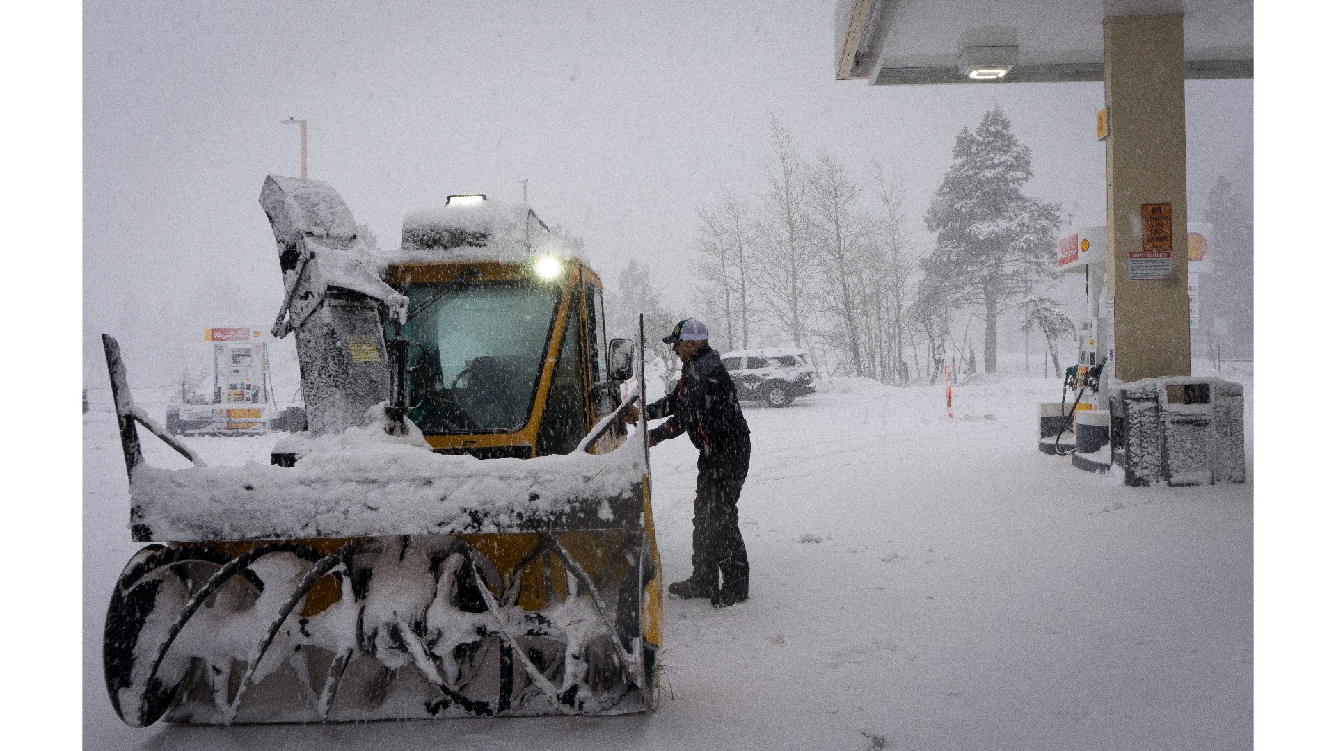 California Blizzard Update: Some Lake Tahoe ski resorts reopen | abc10.com