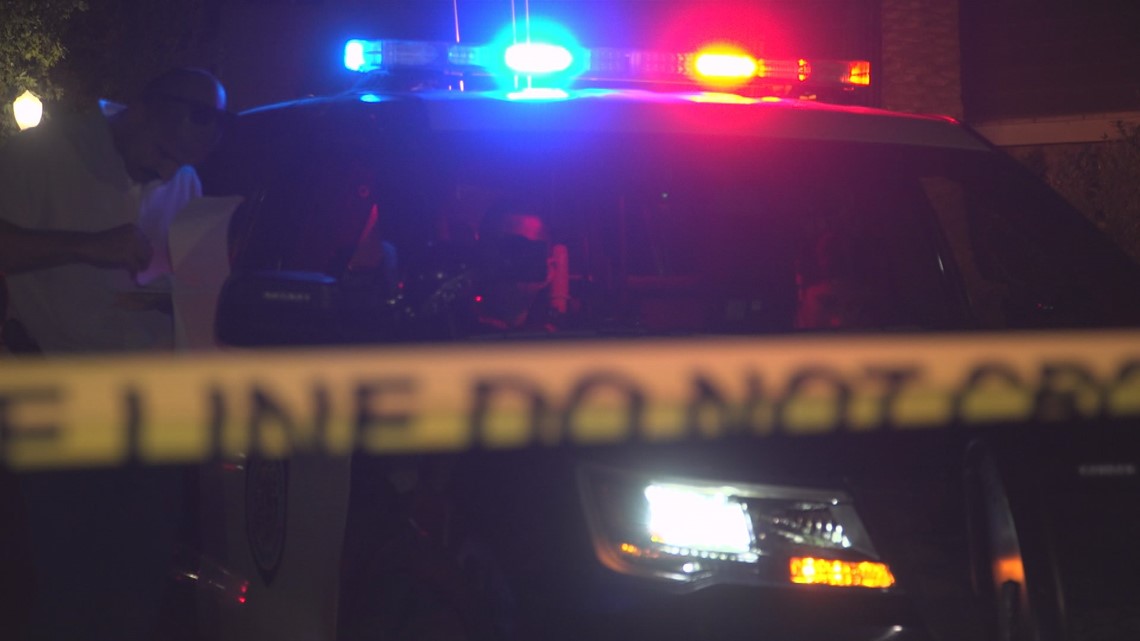 Emergency lights, siren off in Sacramento police cruiser crash | abc10.com