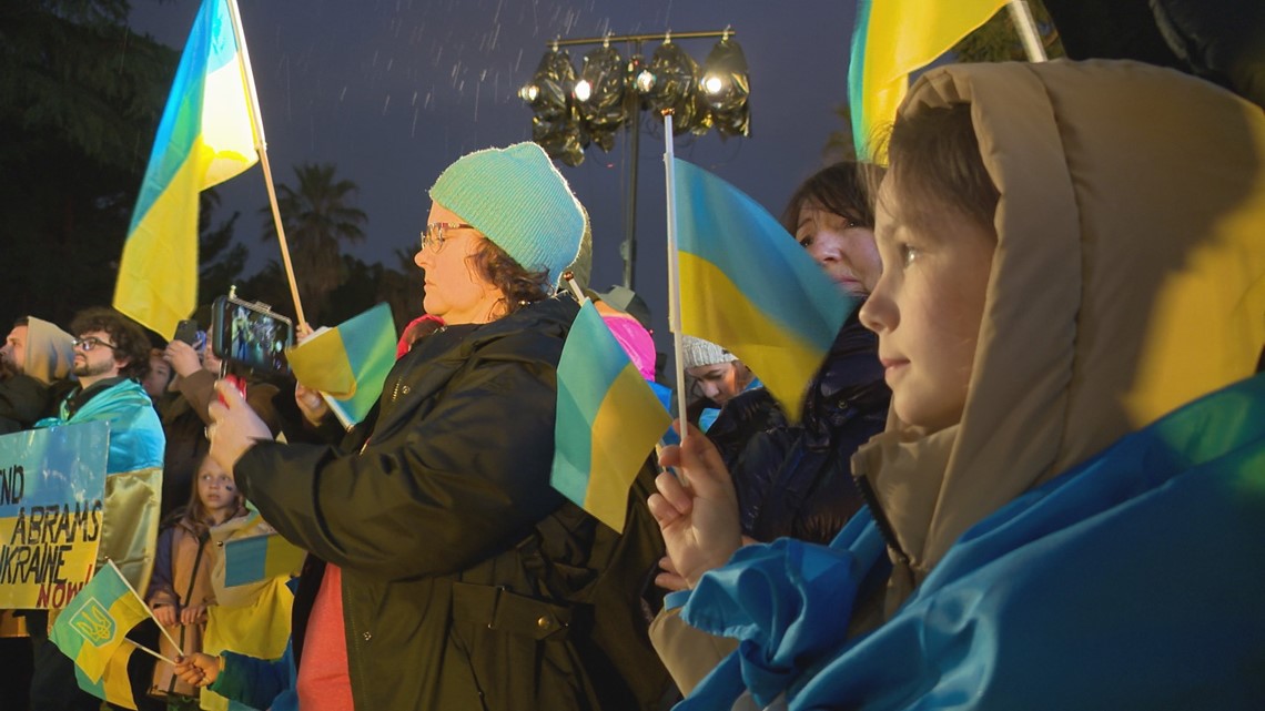 Rally, concert held at state capitol in support of Ukraine | abc10.com