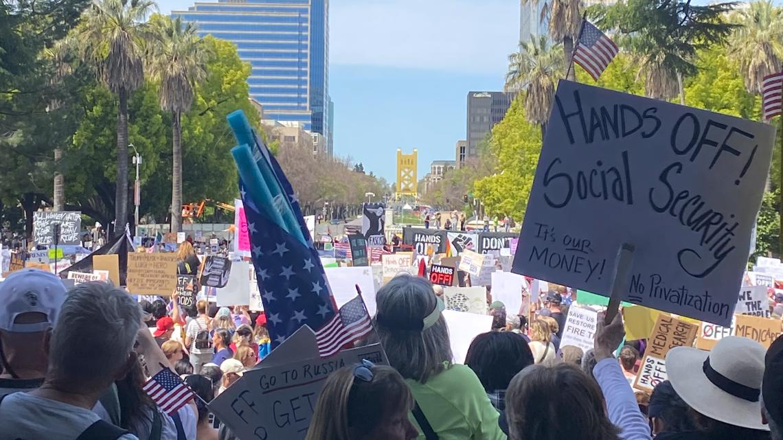 Thousands in Sacramento join 'hands off' protest | abc10.com