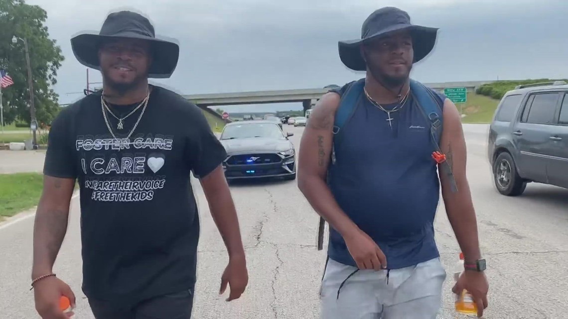 Twin brothers walk in every US state spreading hope for foster children ...