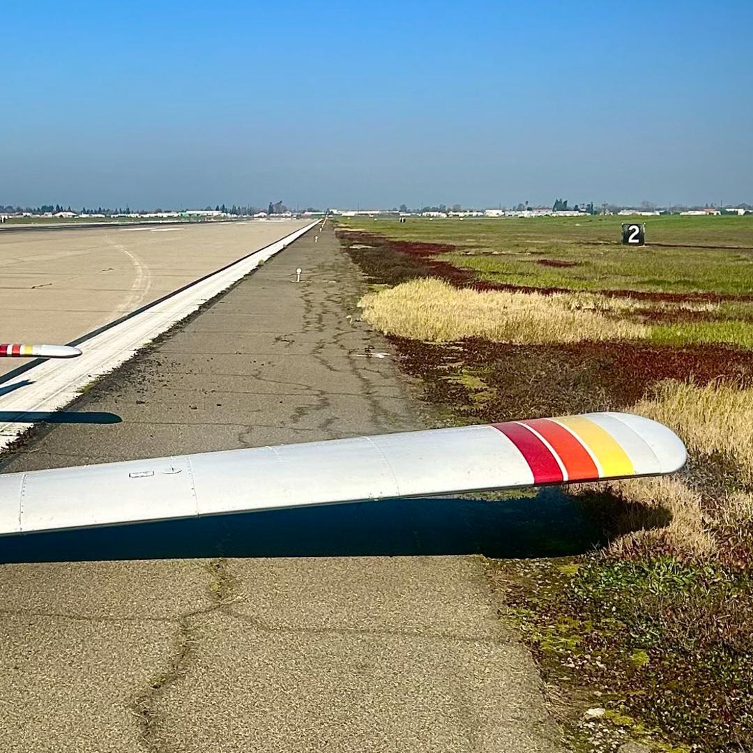 Plane makes safe emergency landing at McClellan without landing gear ...
