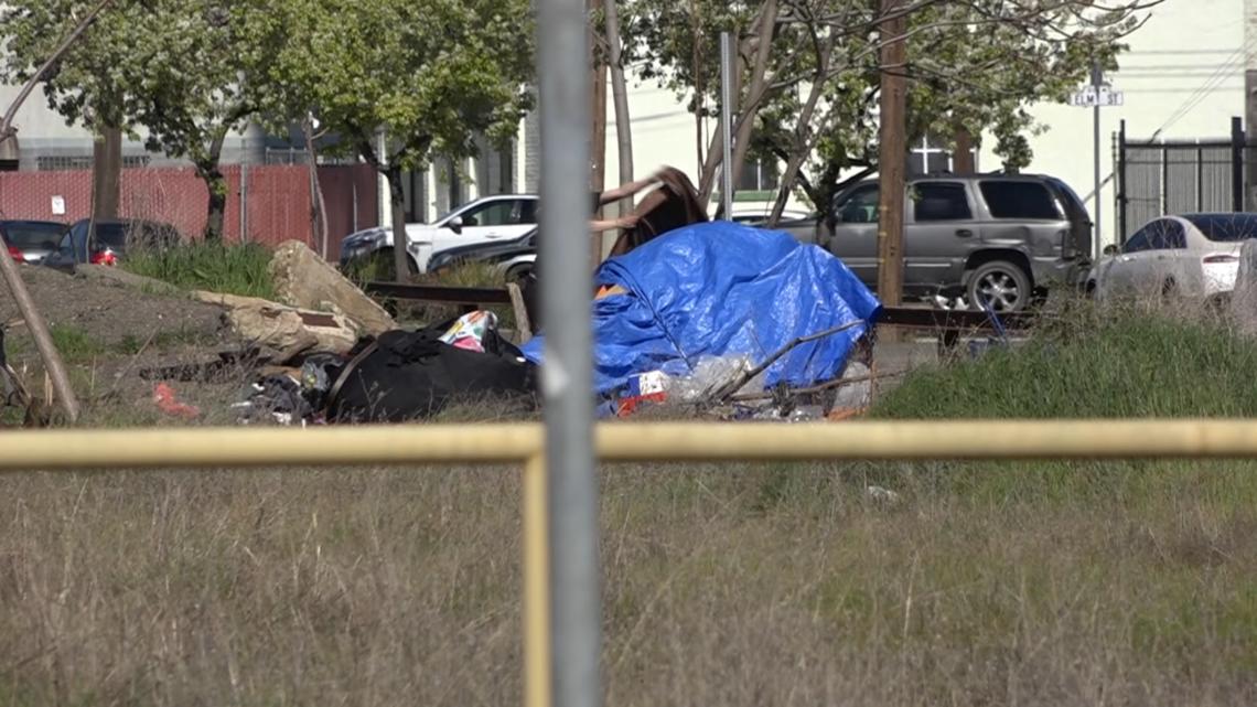 Proposed signs would discourage people from feeding Lodi homeless ...