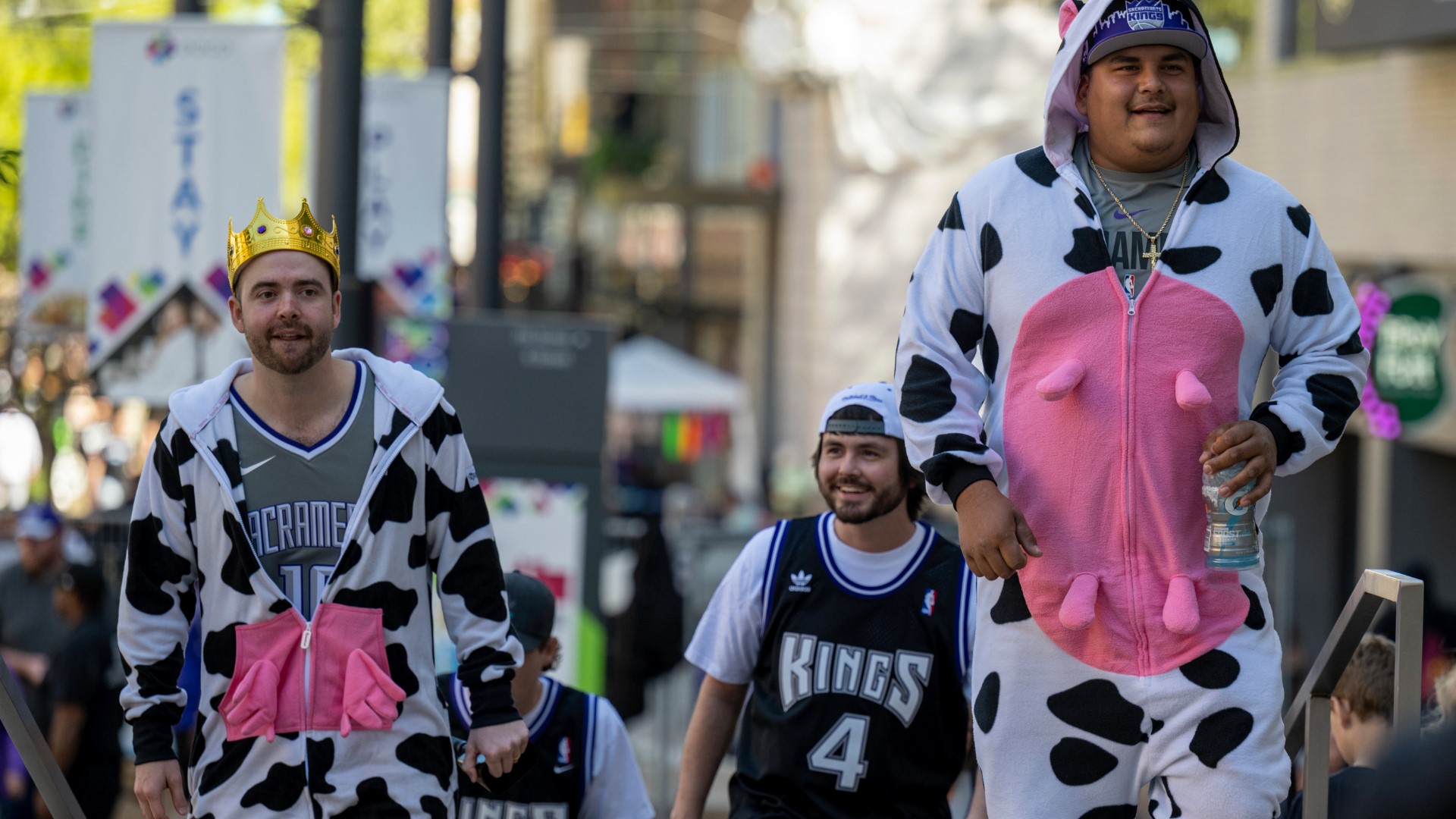 Sacramento Kings fan show they're #SacramentoProud | abc10.com